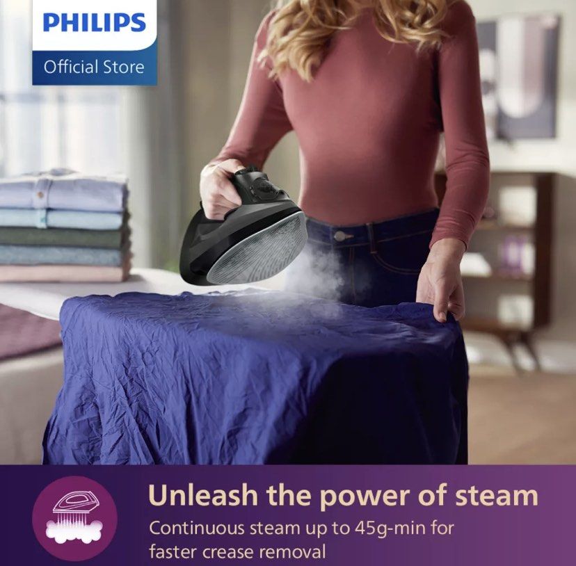 PHILIPS 5000 Series Steam Iron - DST5040/86 - SteamGlide Plus soleplate ...