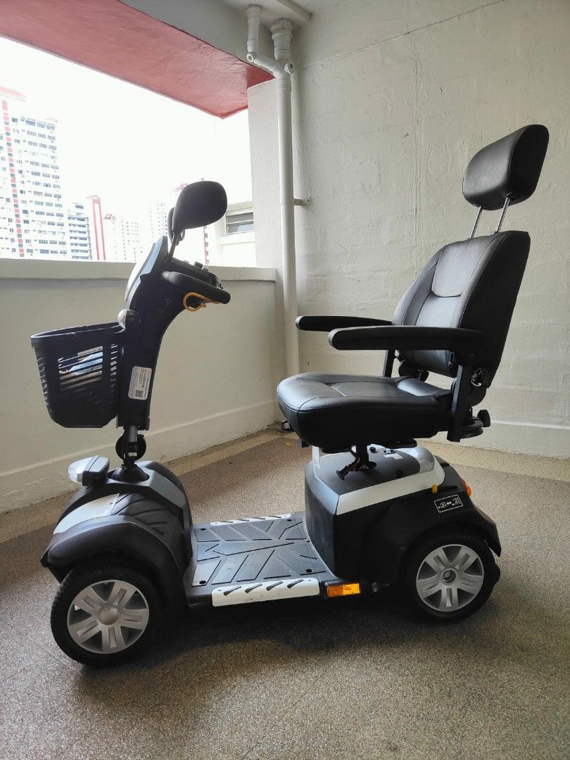 PMD and motorised wheel chair, Health & Nutrition, Assistive ...