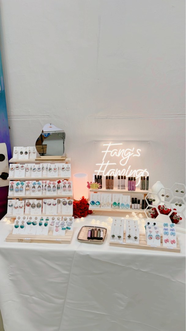 Pop up stall shelves for accessories, Furniture & Home Living ...