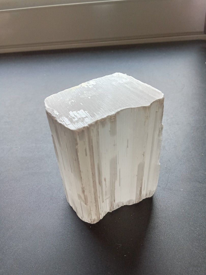 Raw selenite, Hobbies & Toys, Memorabilia & Collectibles, Vintage ...