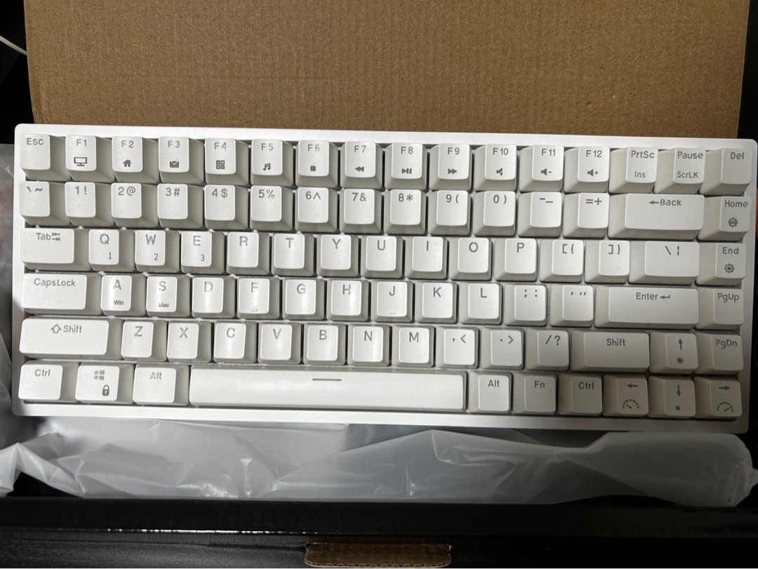 Royal kludge 84 mechanical keyboard, Computers & Tech, Parts ...