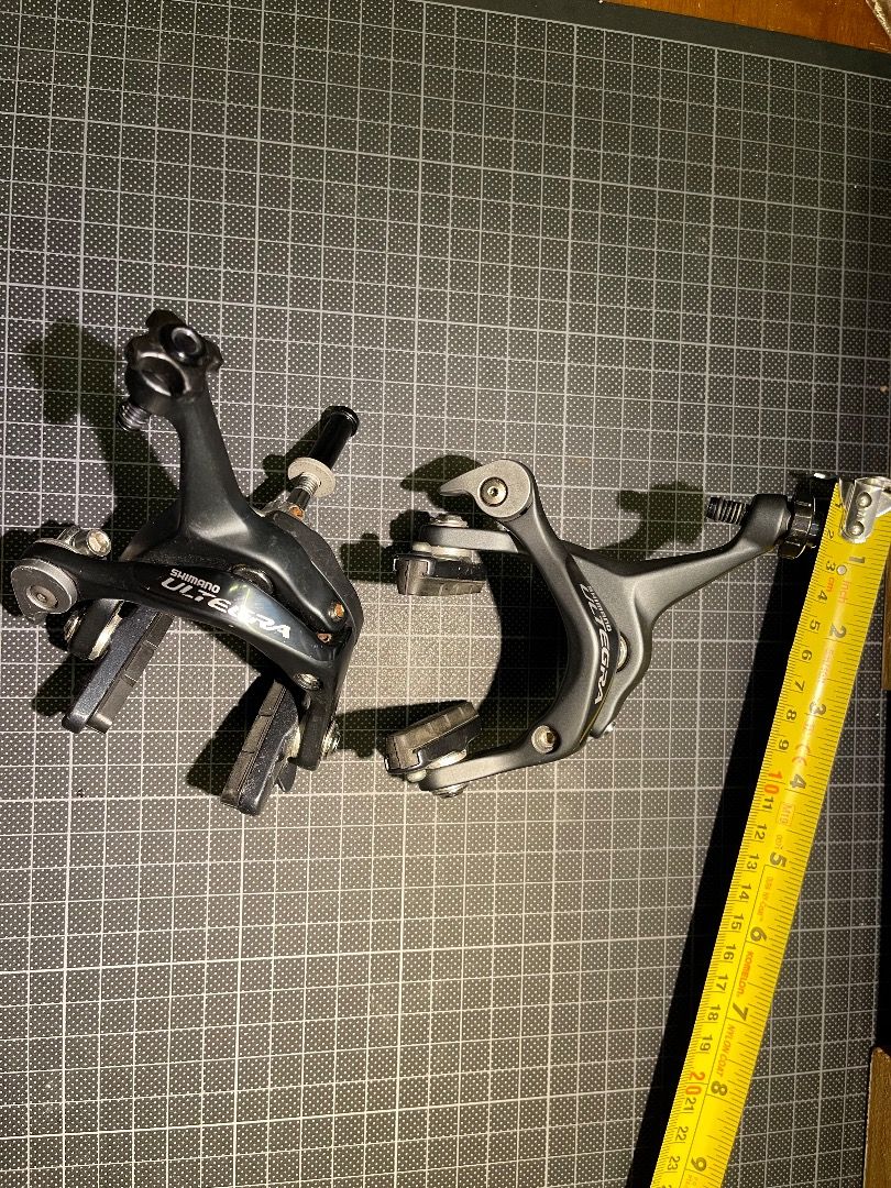 Shimano Ultegra Front and Rear brakes R6800, 運動產品, 單車及配件, 單車 - Carousell