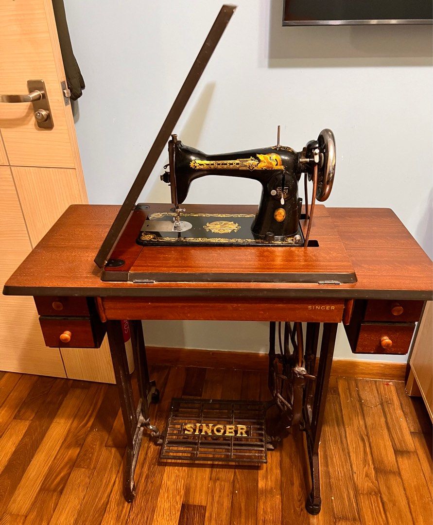 Singer Sewing machine: working, cash & carry., Hobbies & Toys ...