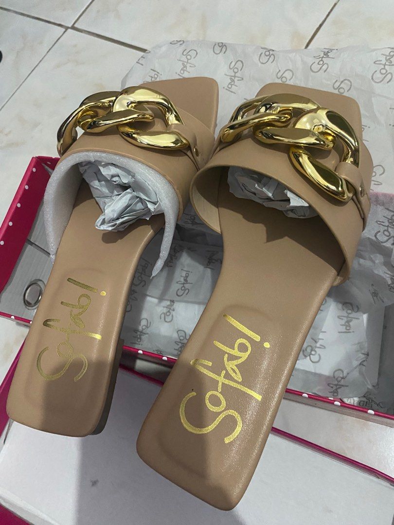 Sofab flats on Carousell
