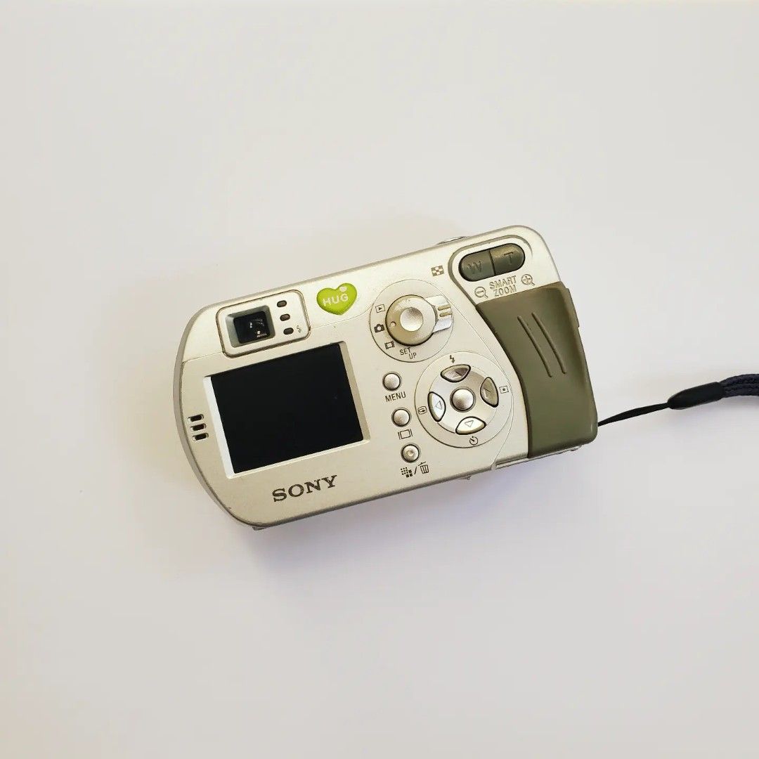 SONY Cyber-shot DSC P32, Photography, Cameras on Carousell