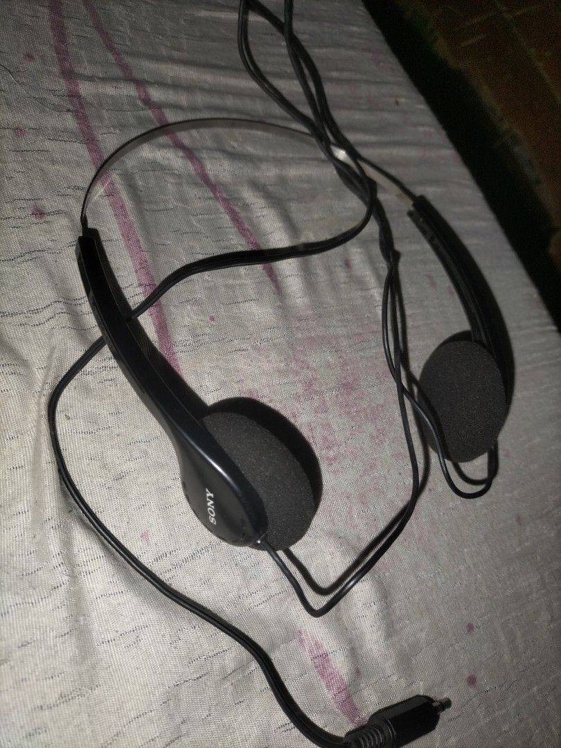 Sony MDR-006, Audio, Headphones & Headsets on Carousell
