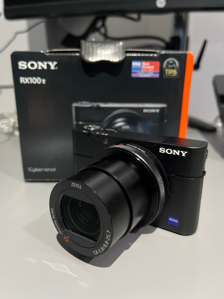 Sony RX100 V M5, Photography, Cameras on Carousell