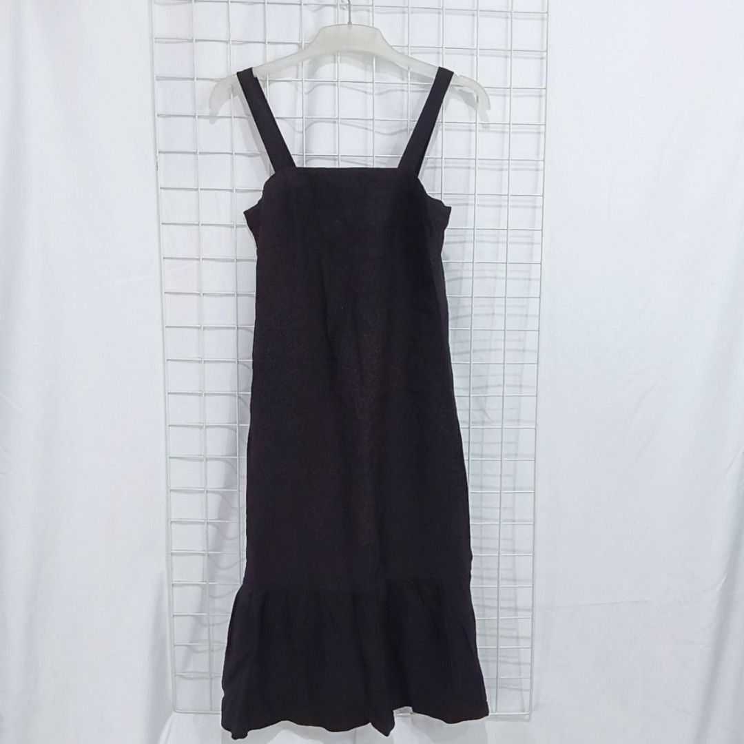 The Editor's Market Black Ruffle Midi Dress, Fesyen Wanita, Pakaian ...