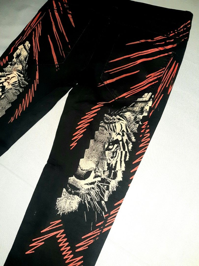 TIGER PANTS, Men's Fashion, Bottoms, Jeans on Carousell