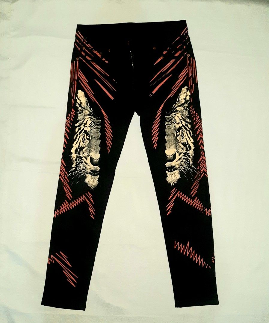TIGER PANTS, Men's Fashion, Bottoms, Jeans on Carousell