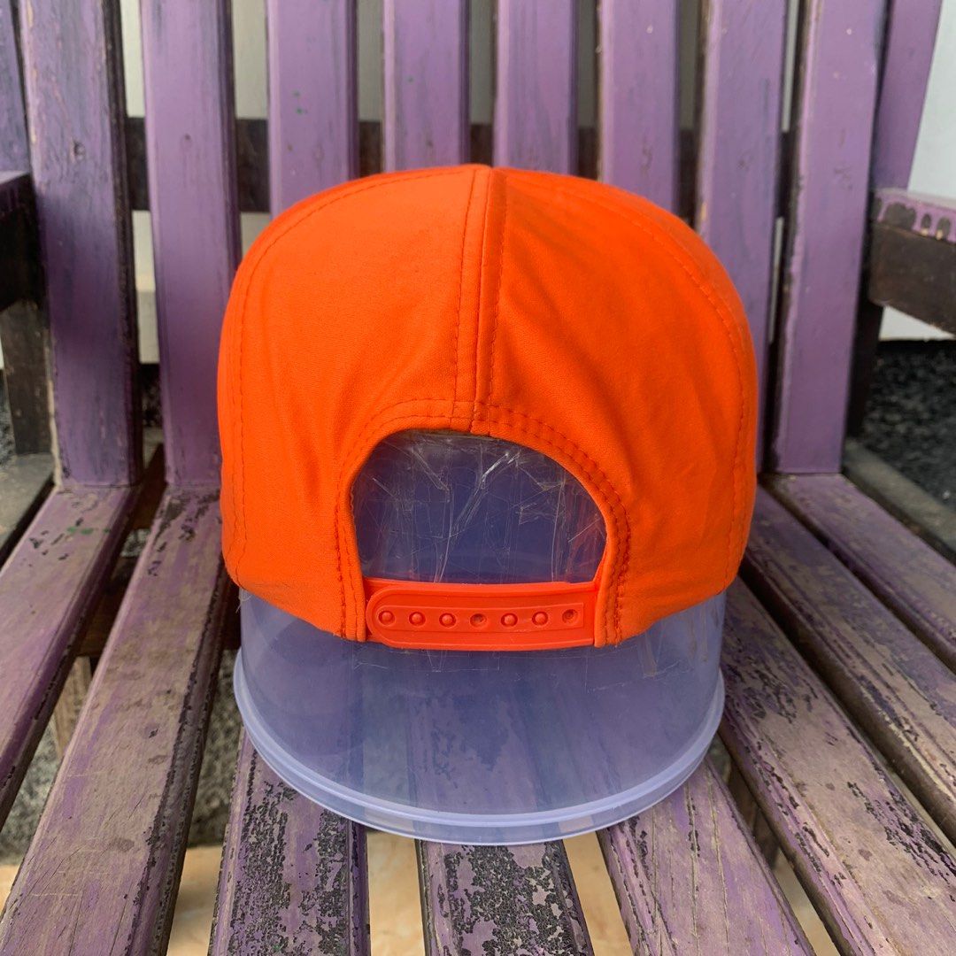 Topi Basic Orange, Fesyen Pria, Aksesoris, Topi di Carousell