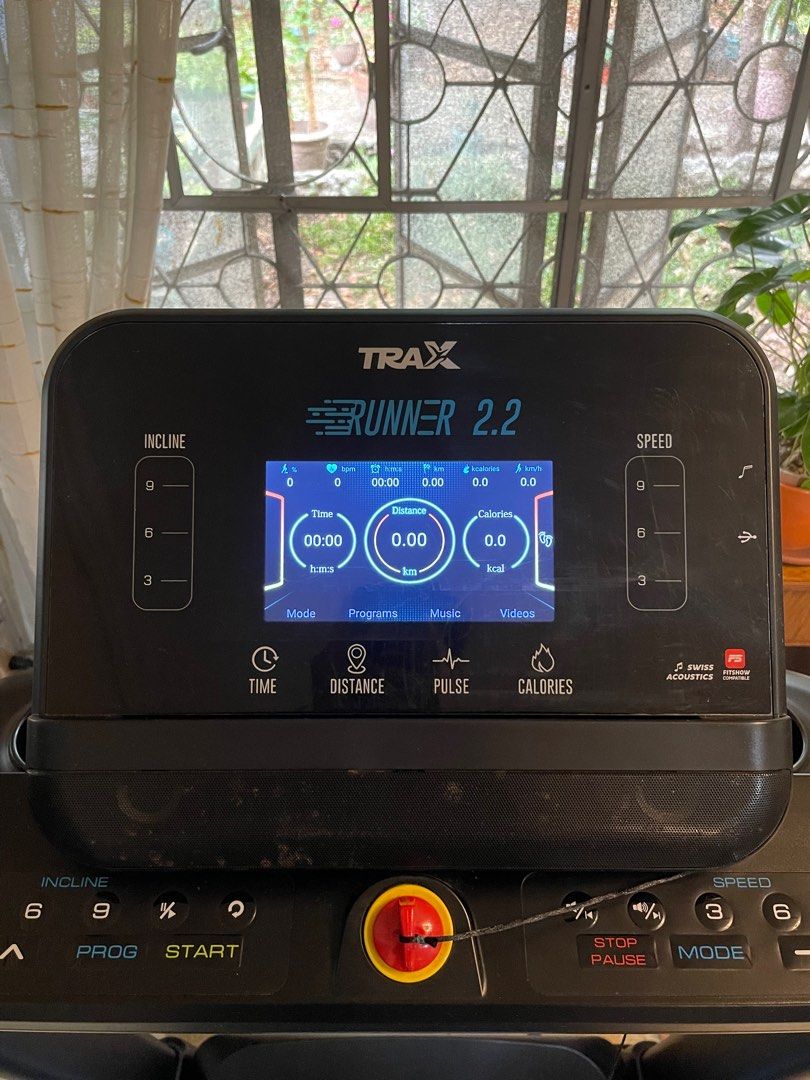 Trax Runner 2.2 on Carousell