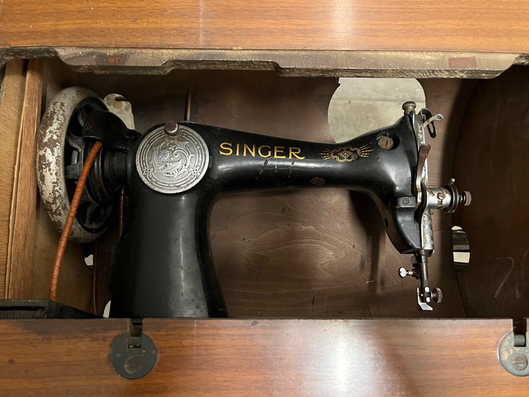 Vintage Singer Sewing Machine Model 15K80, Hobbies & Toys, Memorabilia ...