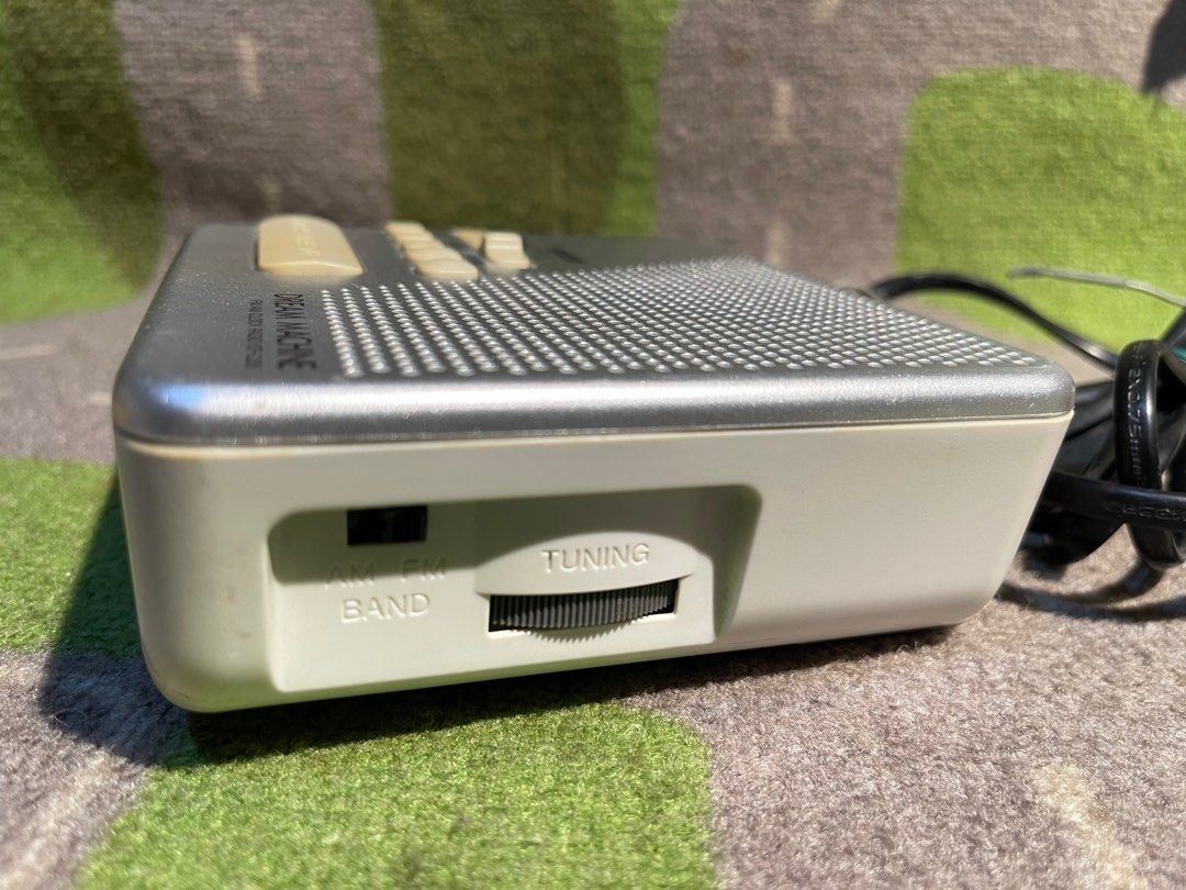 Vintage Sony dream machine Radio Clock Alarm 220v complete local ...