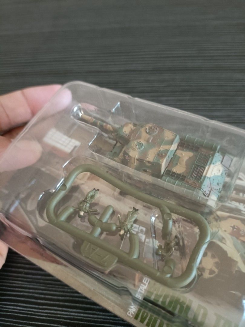 World Tank miniature soldier+tank, Hobbies & Toys, Toys & Games on ...