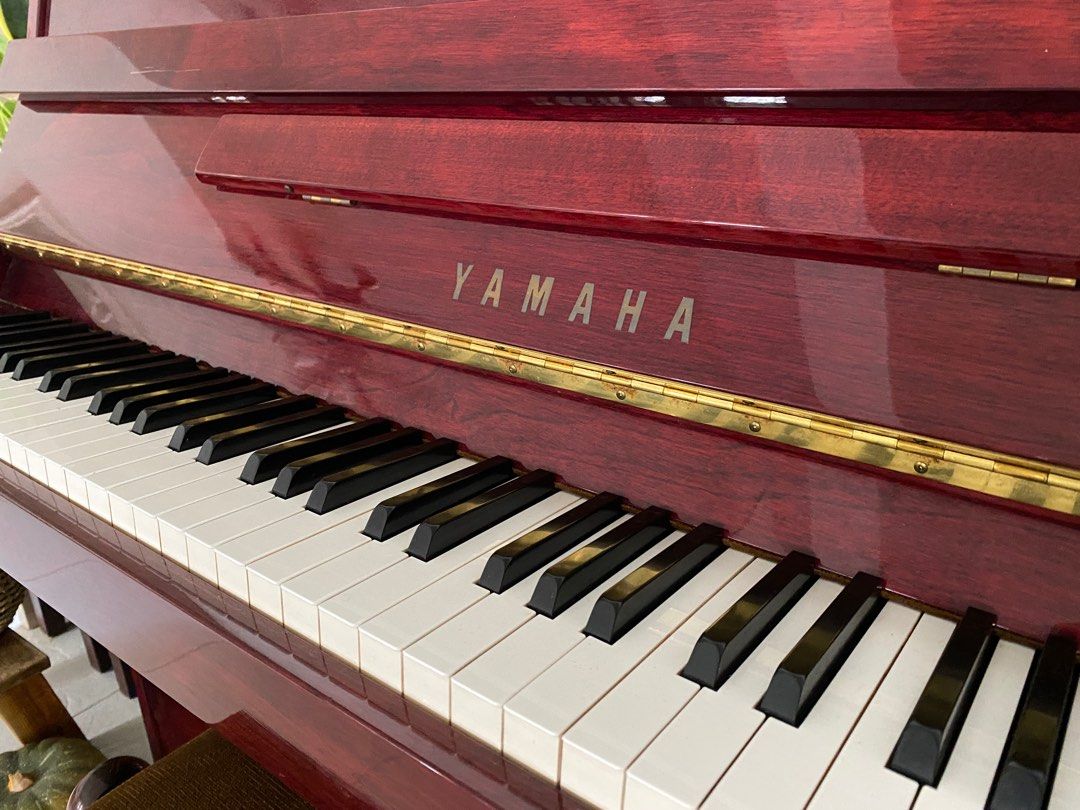 Yamaha Burgundy Piano, Hobbies & Toys, Music & Media, Musical ...