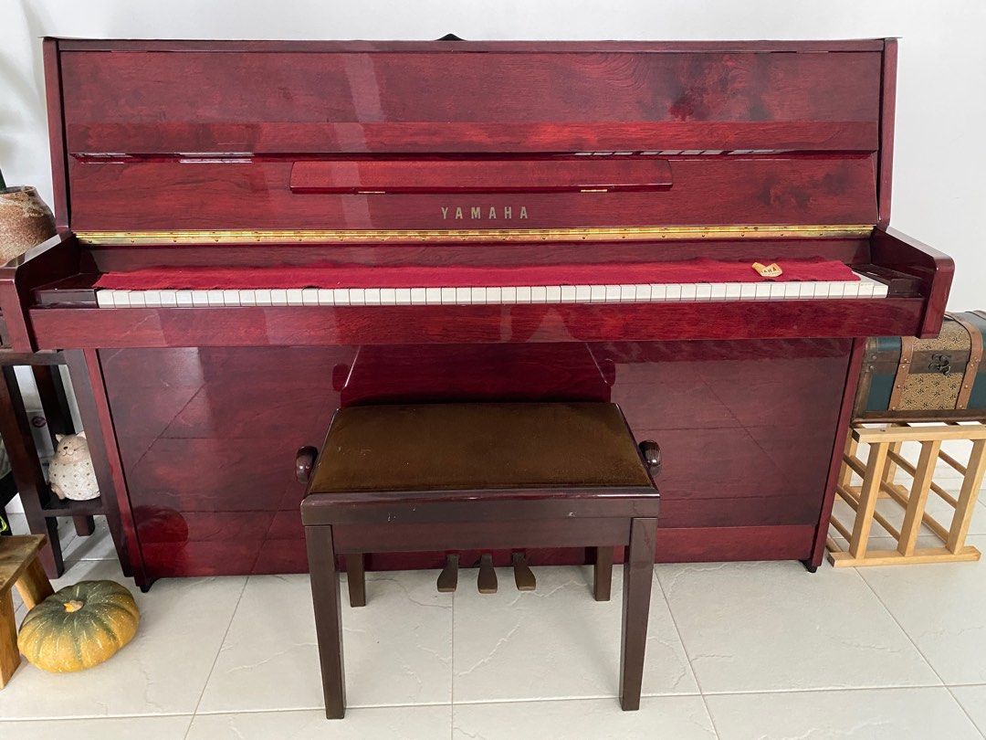 Yamaha Burgundy Piano, Hobbies & Toys, Music & Media, Musical ...