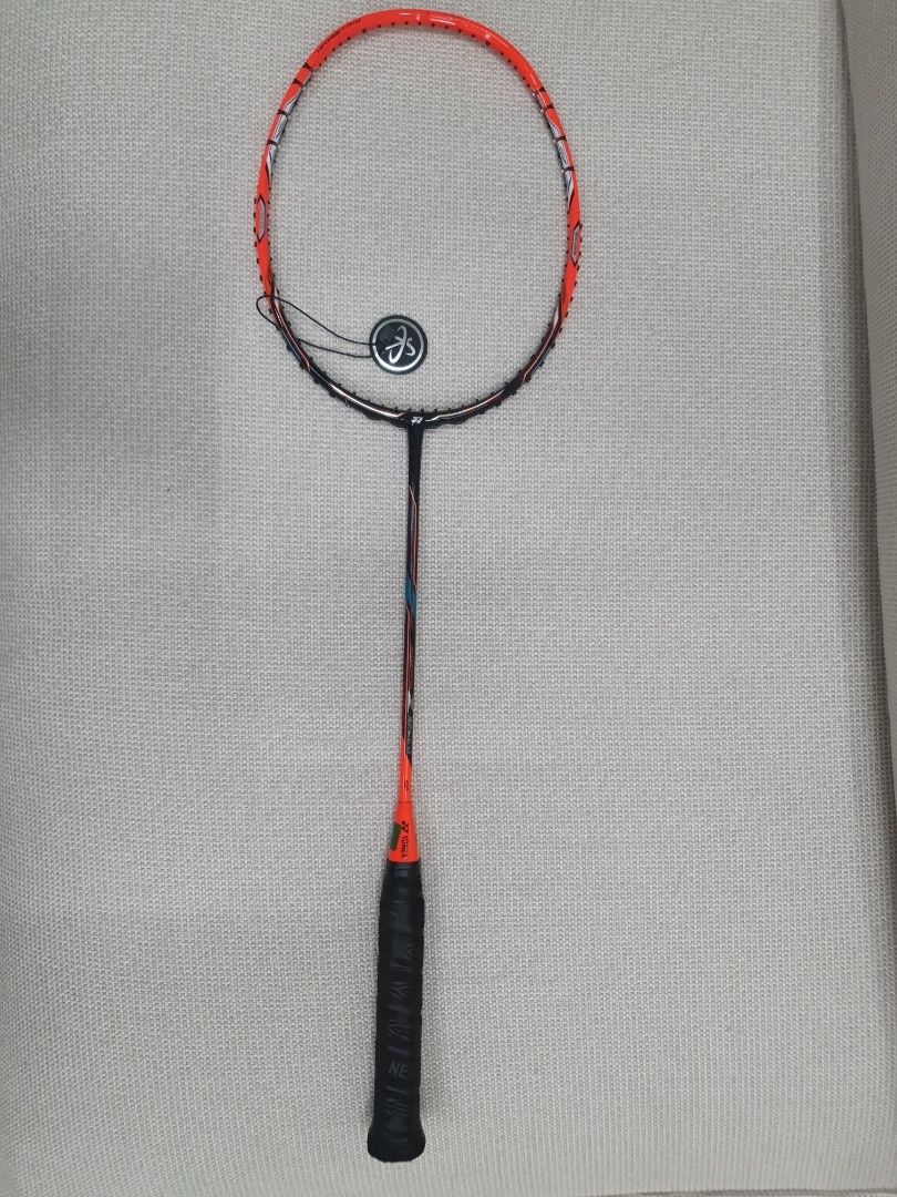 Yonex Nanoray Z Speed, Sports Equipment, Sports & Games, Racket & Ball Sports on Carousell