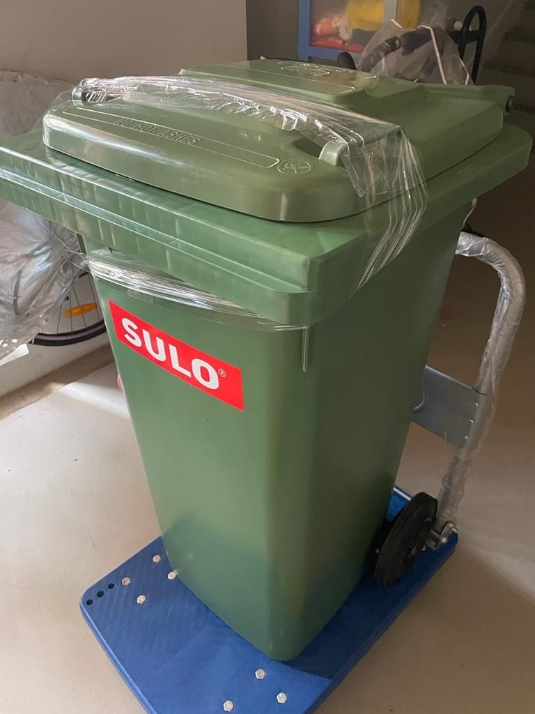120 Litres 2 wheel bin, Furniture & Home Living, Cleaning & Homecare ...