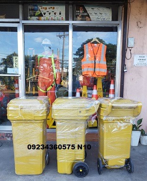 150L Wheeled Trashbin, Furniture & Home Living, Cleaning & Homecare ...