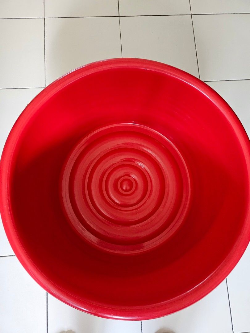 25inch basin pail, Furniture & Home Living, Bathroom & Kitchen Fixtures ...