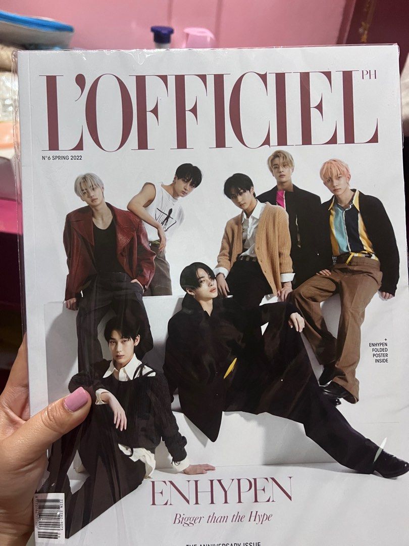 380! L’OFFICIEL ENHYPEN MAGAZINE, Hobbies & Toys, Books & Magazines ...