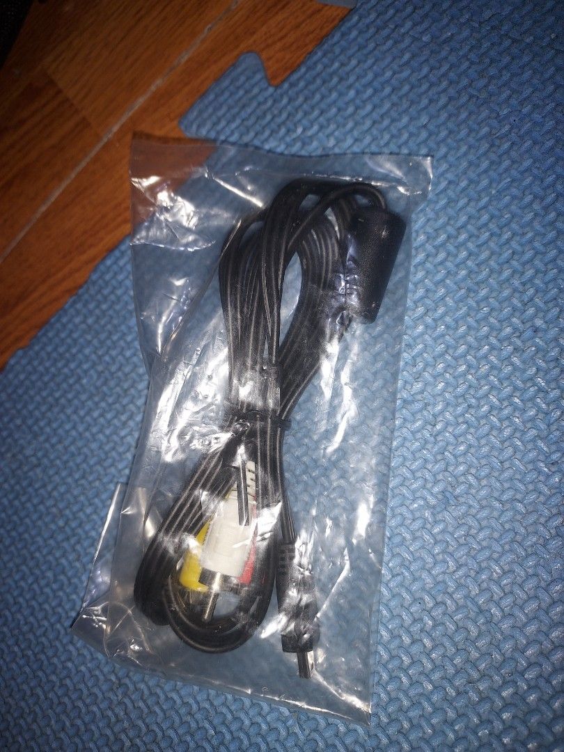Accesory cable from canon 60d on Carousell