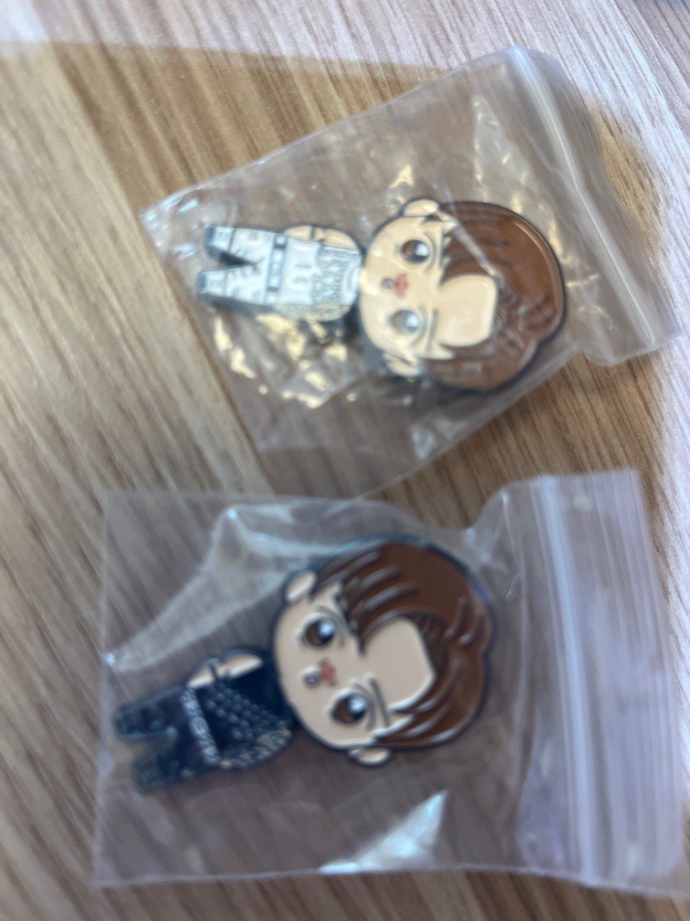 Anson Lo 2022 birthday 抽pin White and Black King Kong, 興趣及遊戲, 收藏品及紀念品 ...