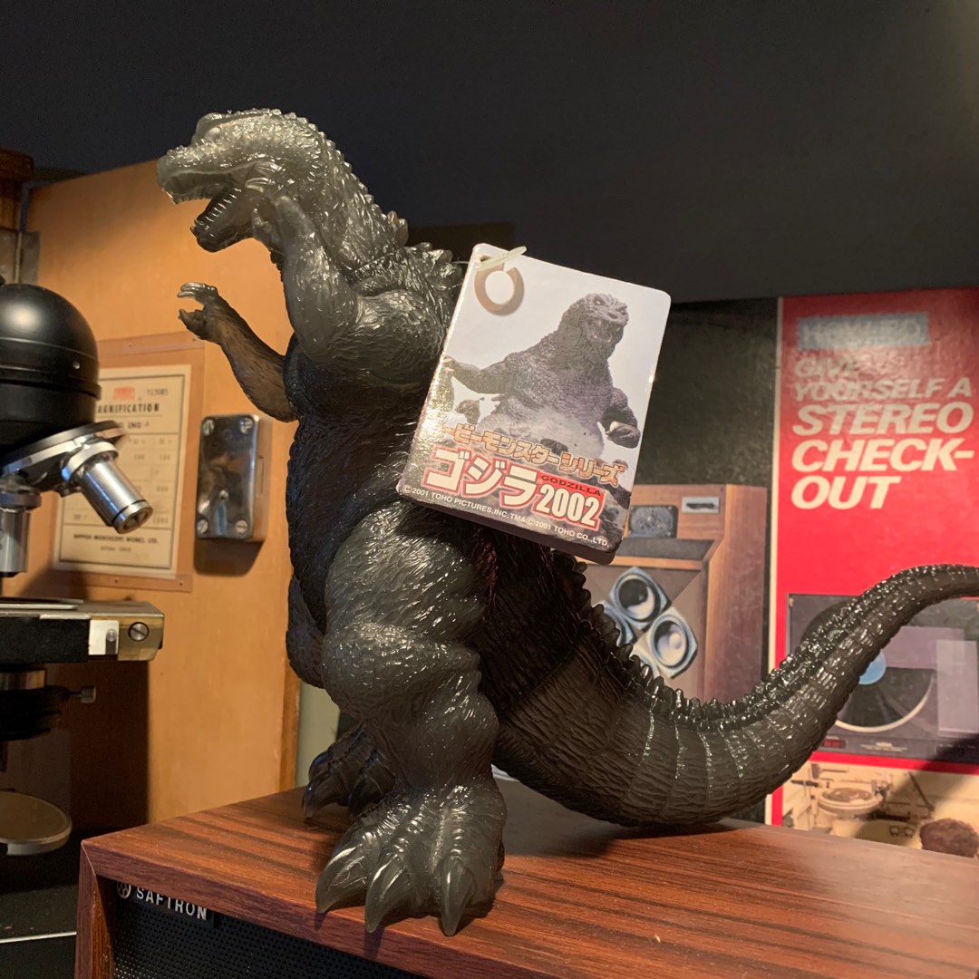 バンダイ｜BANDAI ムービーモンスターシリーズ ゴジラ 2002 劇場限定 GMK 白眼哥吉拉 / 01’哥吉拉 黑色透明, 書籍、休閒與 ...