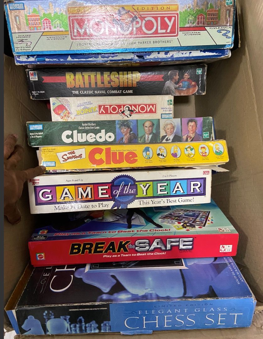 Board Games - Monopoly, Cluedo, Battleship, Game of the Year, Chess ...