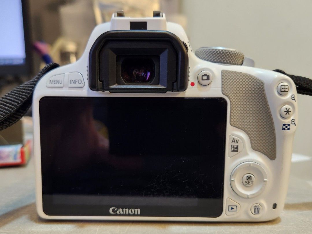 Canon EOS 100D White with Accessories, Photography, Cameras on Carousell