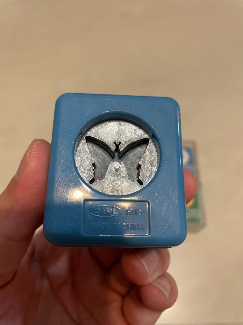 Carl Carla Craft Punch Perforatrice, Hobbies & Toys, Stationery & Craft ...