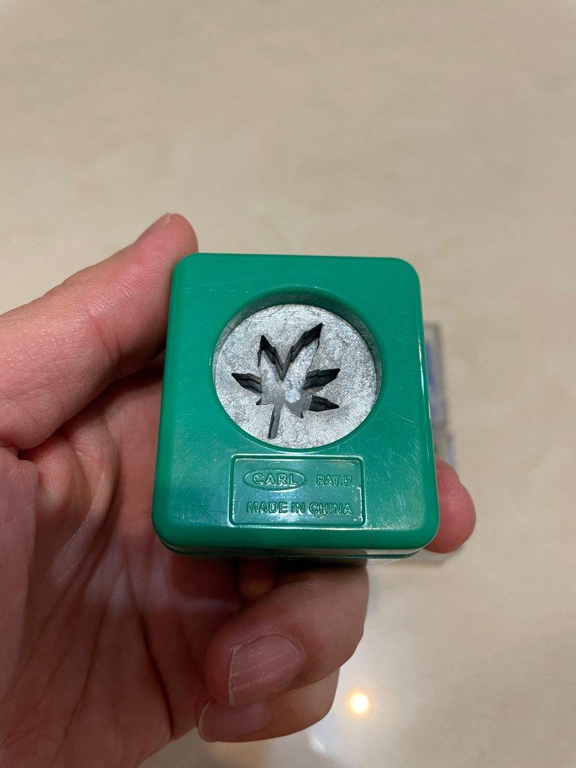 Carl Carla Craft Punch Perforatrice, Hobbies & Toys, Stationery & Craft ...