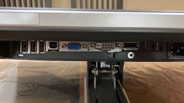 Dell VGA connector 22inch Monitor display model P2314H, Computers ...