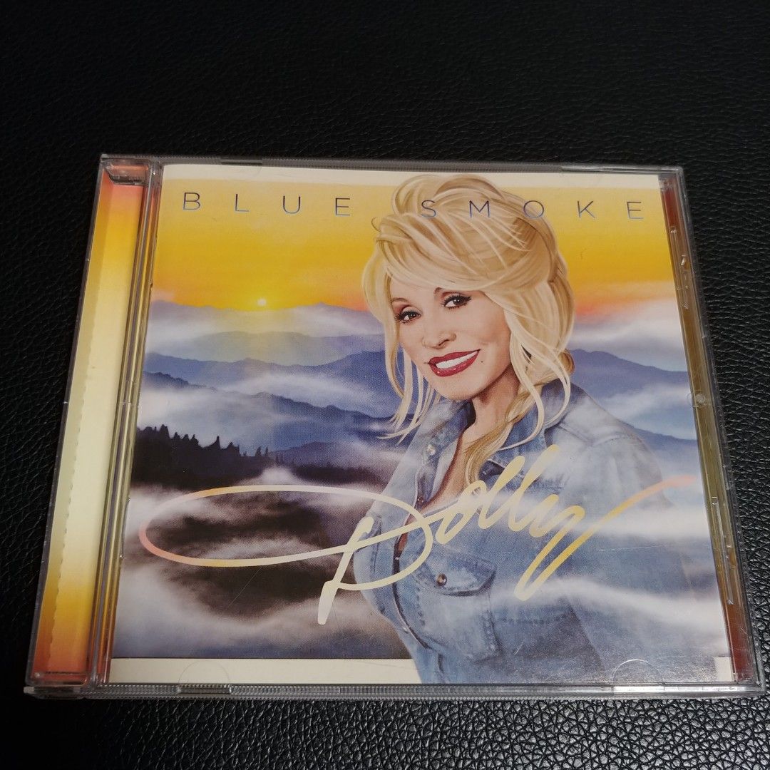 Dolly Parton Blue Smoke CD, 興趣及遊戲, 音樂、樂器 & 配件, 音樂與媒體 - CD 及 DVD - Carousell