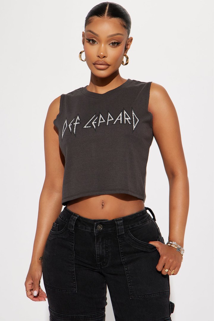 Fashion Nova Def Leppard Rhinestone Cropped Top, Women's Fashion, Tops ...