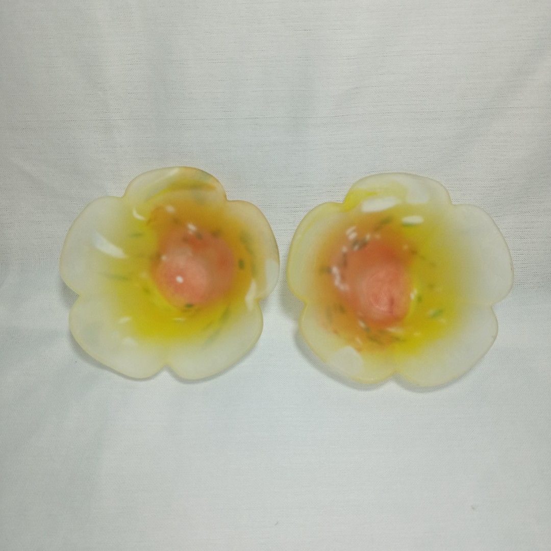 Flower Shaped Frosted Glass Bowl Set On Carousell