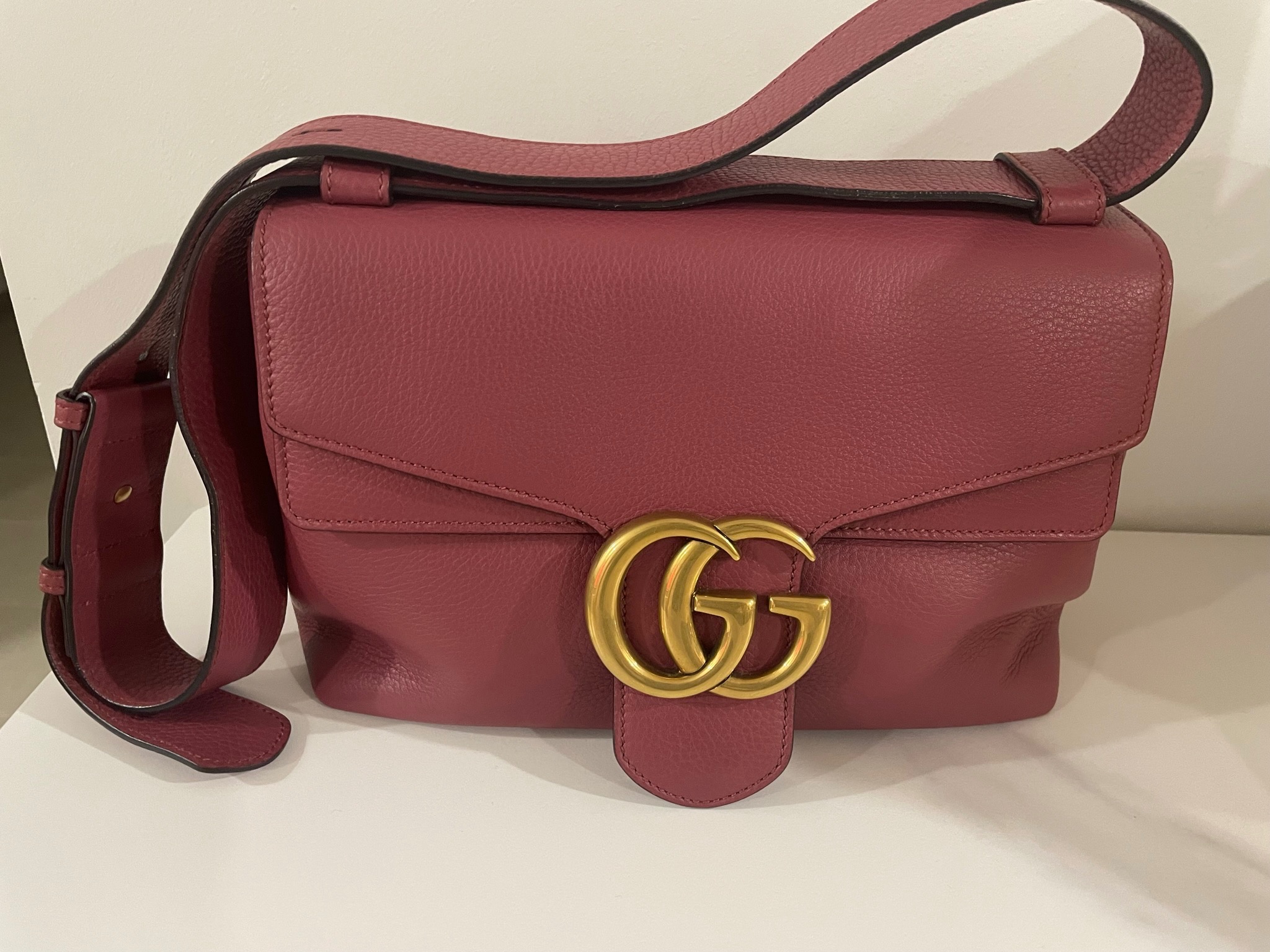 Gucci Marmont Borsa, Luxury, Bags & Wallets on Carousell