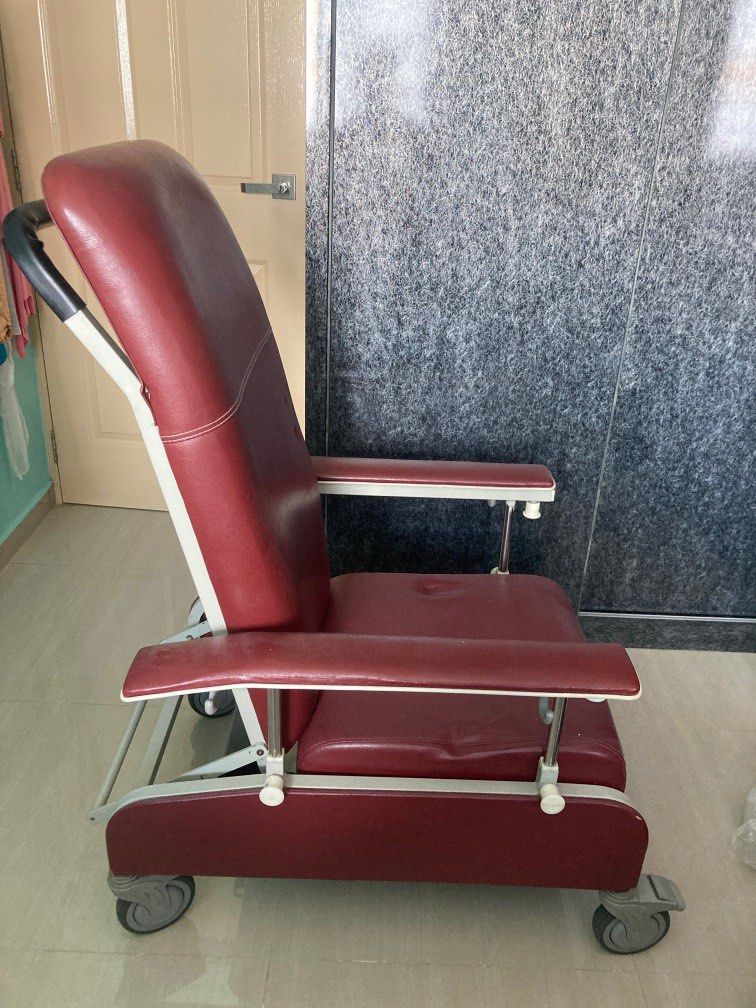 Geriatric reclining chair with wheels, Health & Nutrition, Assistive ...