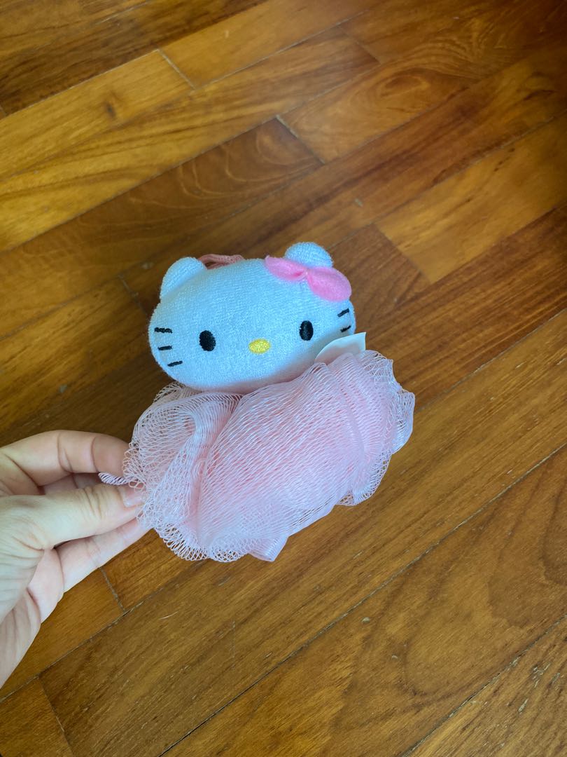 Hello Kitty Puff, Babies & Kids, Bathing & Changing, Bathtub & Bath ...