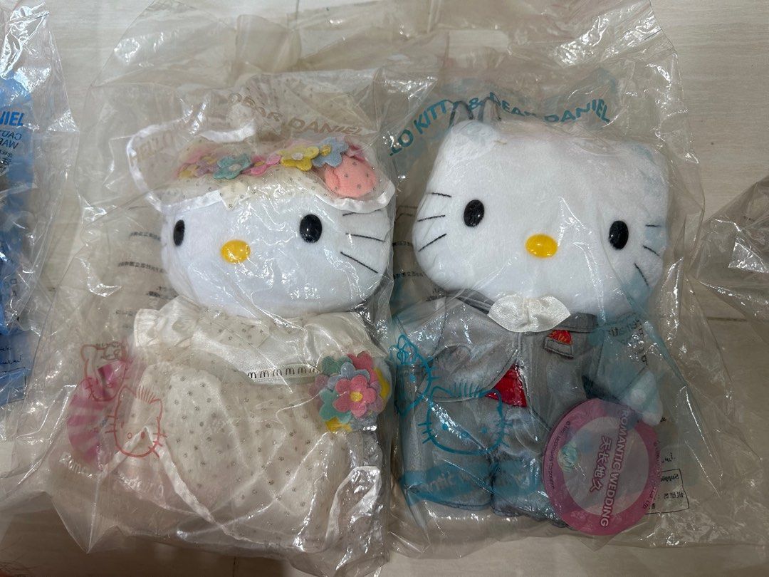 Hello kitty romantic wedding, Hobbies & Toys, Toys & Games on Carousell