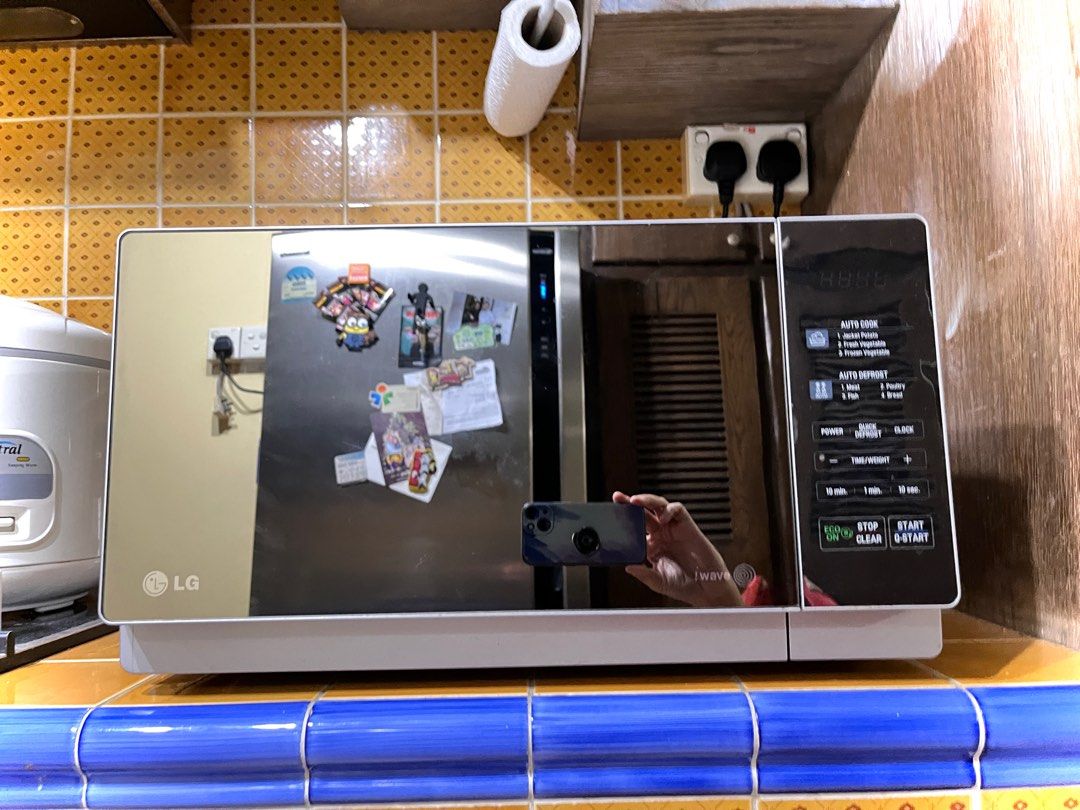 LG microwave oven MS2043HAR, TV & Home Appliances, Kitchen Appliances ...