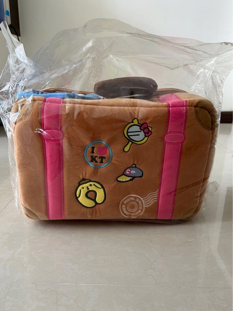 Limited Edition Hello Kitty Bag, Hobbies & Toys, Memorabilia ...