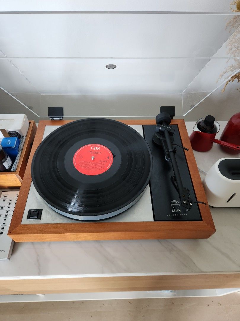 LINN turn table, Audio, Other Audio Equipment on Carousell