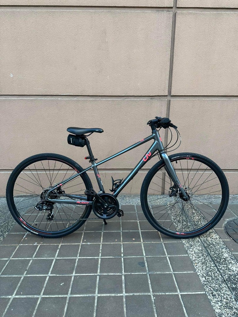 Liv Alight Disc 3 Size XS hybrid bike, Sports Equipment, Bicycles ...
