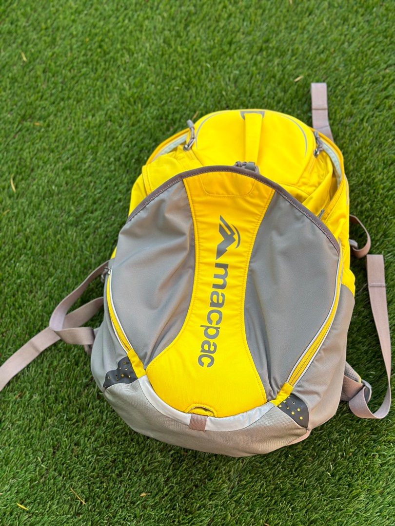 Macpac Backpack 30L, Sports Equipment, Hiking & Camping on Carousell