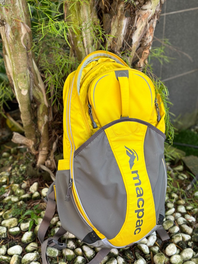 Macpac Backpack 30L, Sports Equipment, Hiking & Camping on Carousell