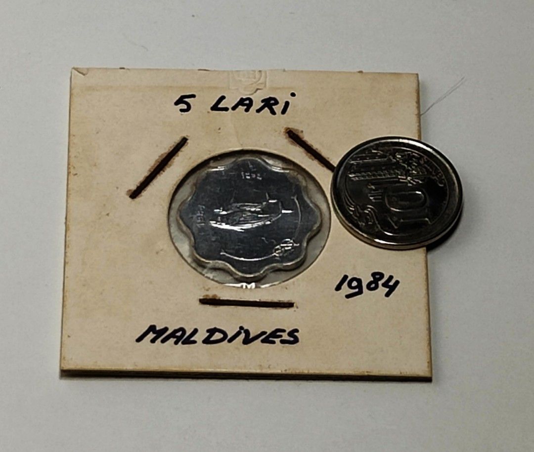 Maldives Coin 1984 5 Lari UNC, Hobbies & Toys, Memorabilia ...