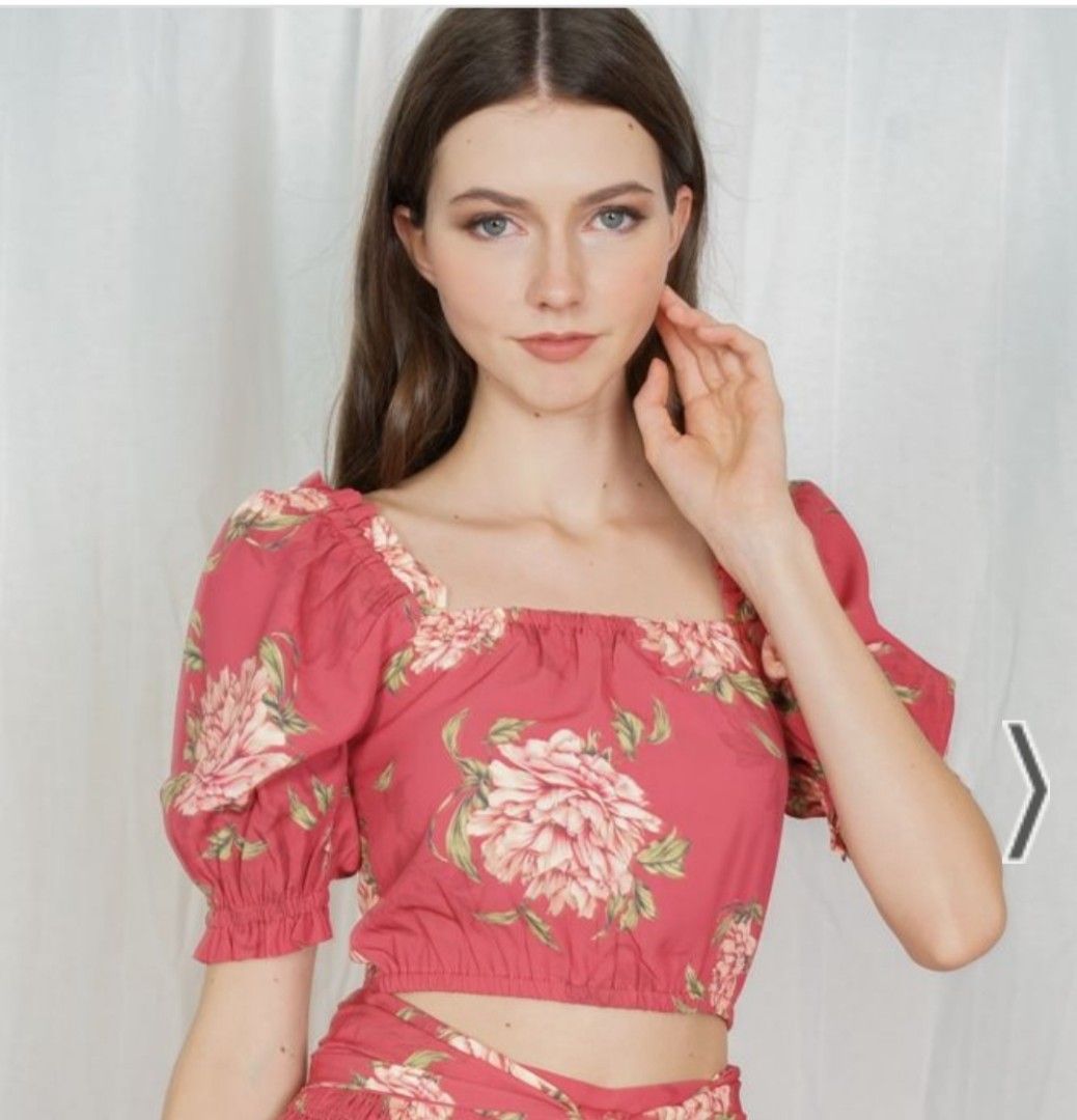 Mds Yurie Puffy Top In Red Floral Womens Fashion Tops Blouses On