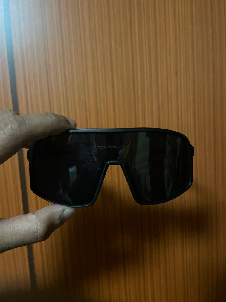 Oakley Shades, Men's Fashion, Watches & Accessories, Sunglasses ...